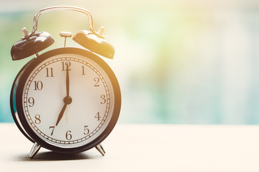 たんぱく質は「朝」に摂れ！アミノ酸吸収のゴールデンタイムの話 – UOKIN LABO｜魚筋ラボ